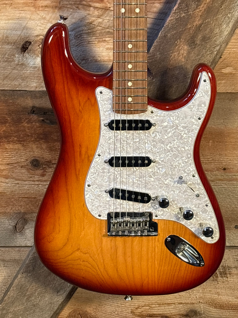 2015 Fender Stratocaster – Starr's Guitars